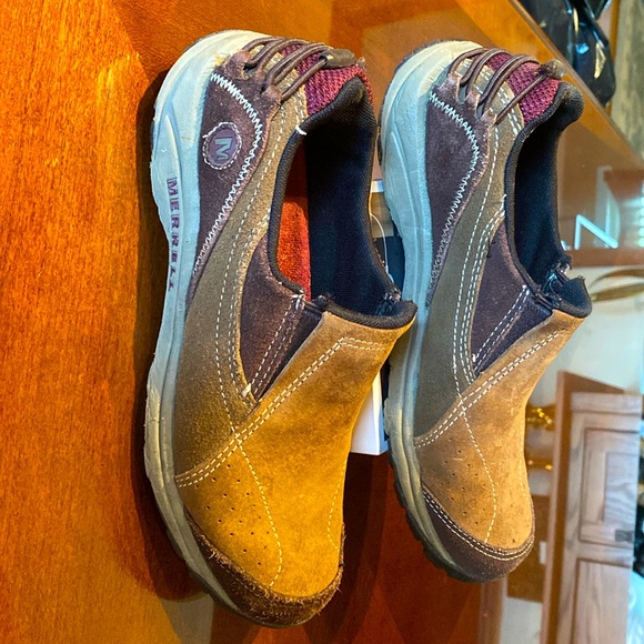 Merrell | Shoes | Womens Dark Earth Merrell Size 7 | Poshmark
